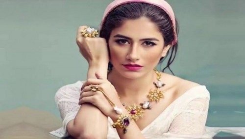 10 of The Most Beautiful Pakistani Actresses - TopBusiness